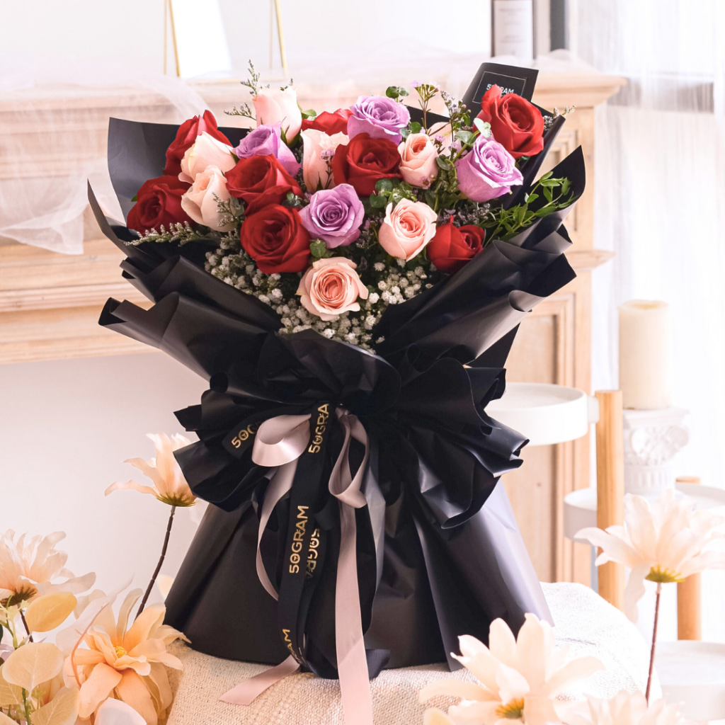 Evermore Red & Champagne Roses Hand Bouquet | Free Delivery