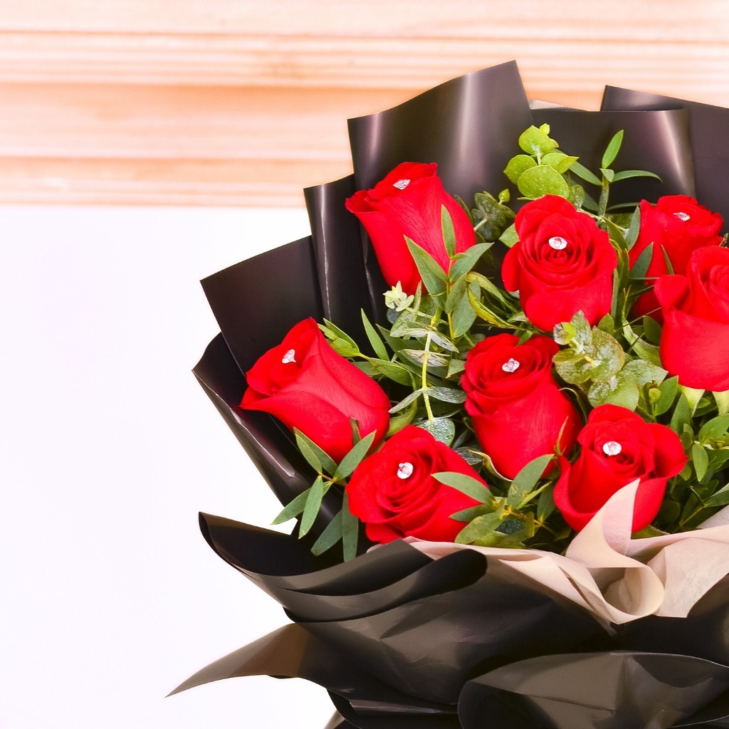 Classic Red Roses Hand Bouquet | Free Delivery KL & PJ