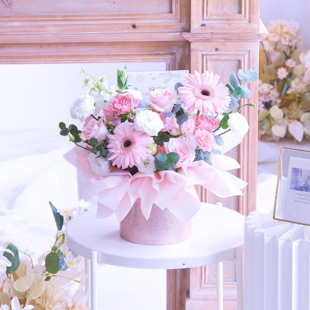 50Gram Flower Shop's Elegant Flower Boxes: Delivering Smiles Across The ...